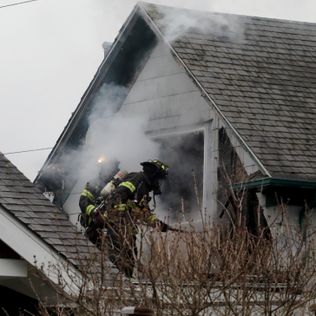 Two injured in Ballard house fire | The Seattle Times