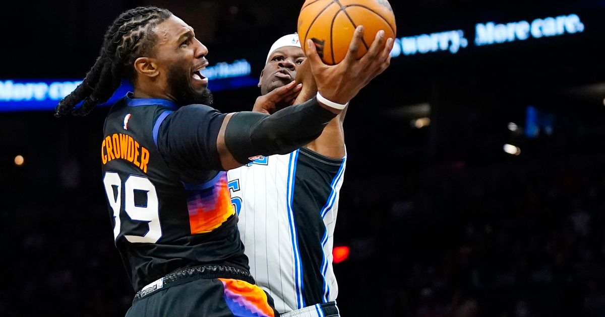 Devin Booker helps NBA-leading Suns past Magic 132-105 | The Seattle Times