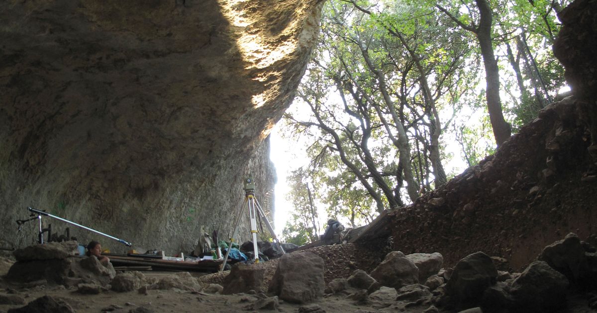 French cave tells new story about Neanderthals, early humans | The ...