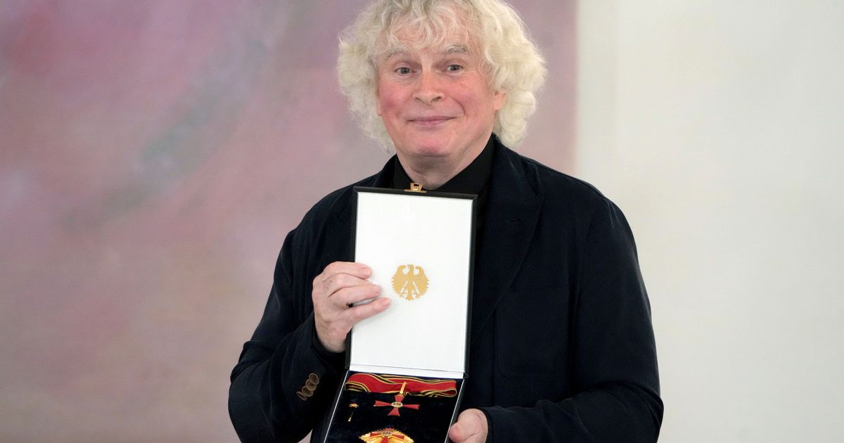 Conductor Simon Rattle receives Germany’s highest honor | The Seattle Times