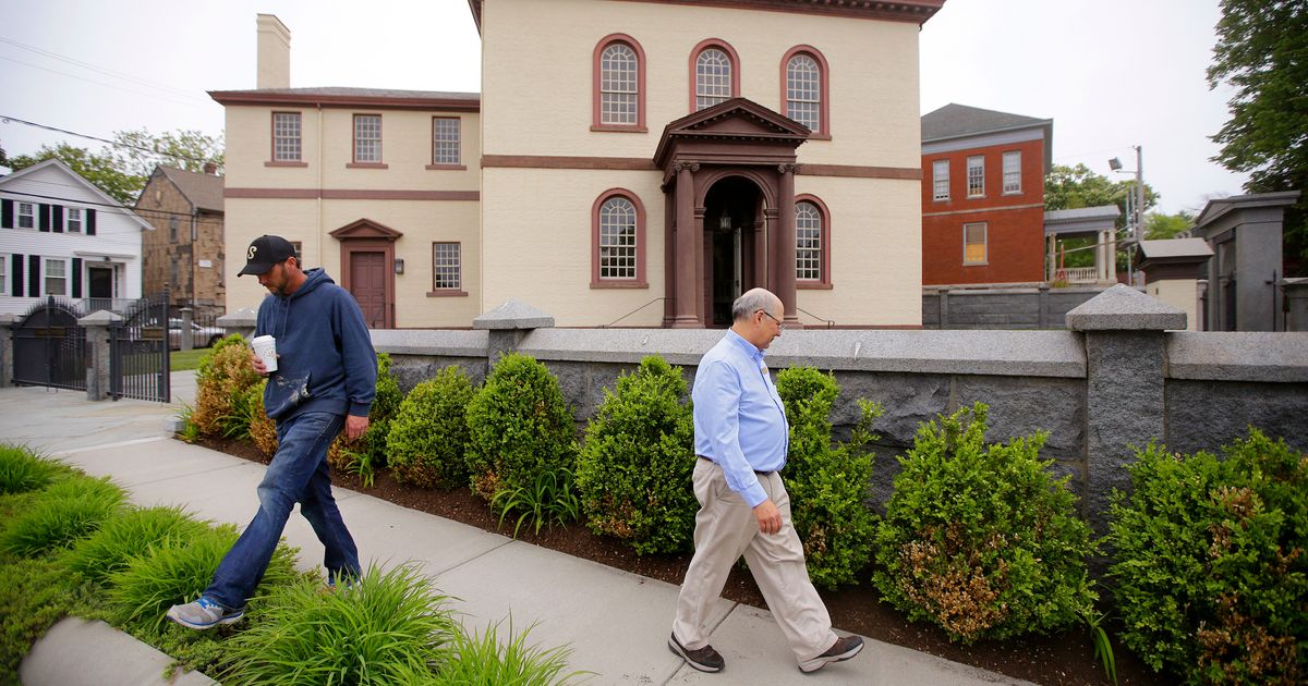 Correction: Oldest Synagogue Fight story | The Seattle Times
