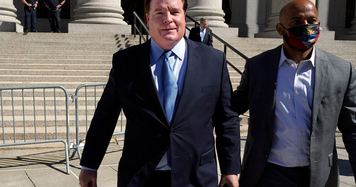 Banker gets gets 1 year in prison in Manafort loan scheme | The Seattle ...