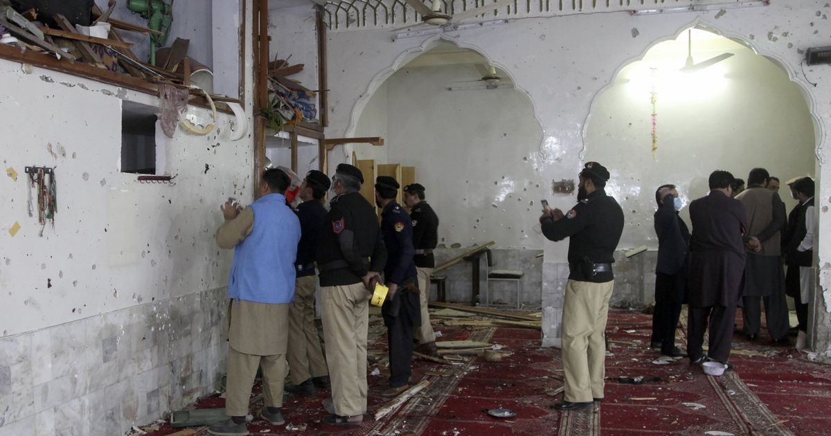 IS claims Pakistan bombing that kills 56 at Shiite mosque | The Seattle ...