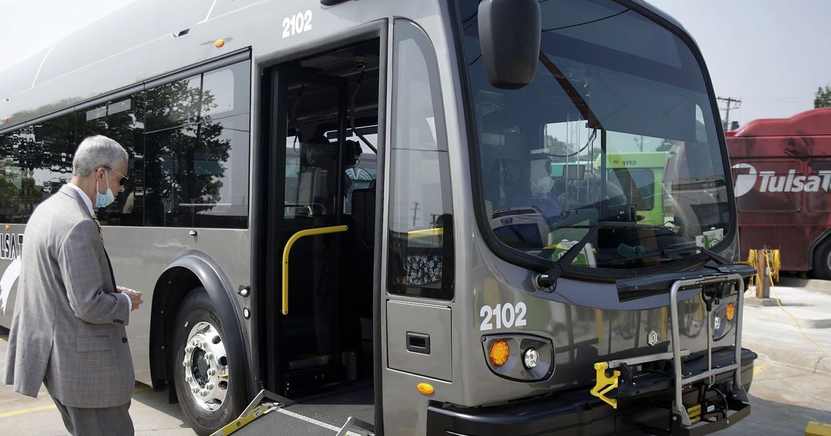 Public transit gets $3.7B to woo riders, adopt green fleets | The ...