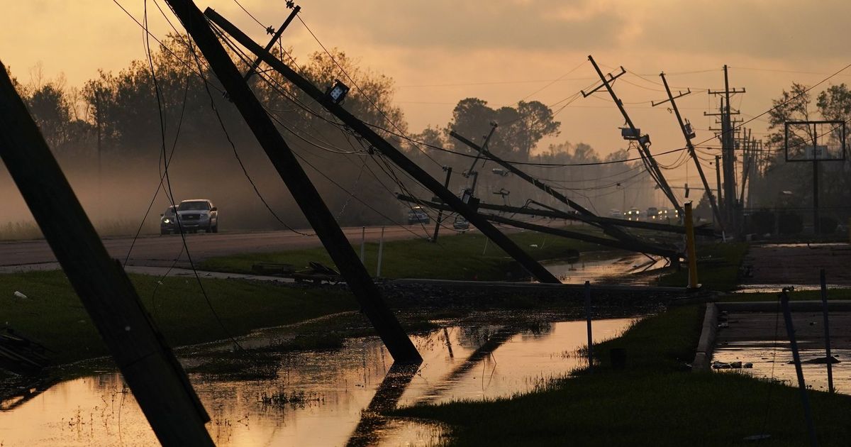 Storms batter aging power grid as climate disasters spread | The ...