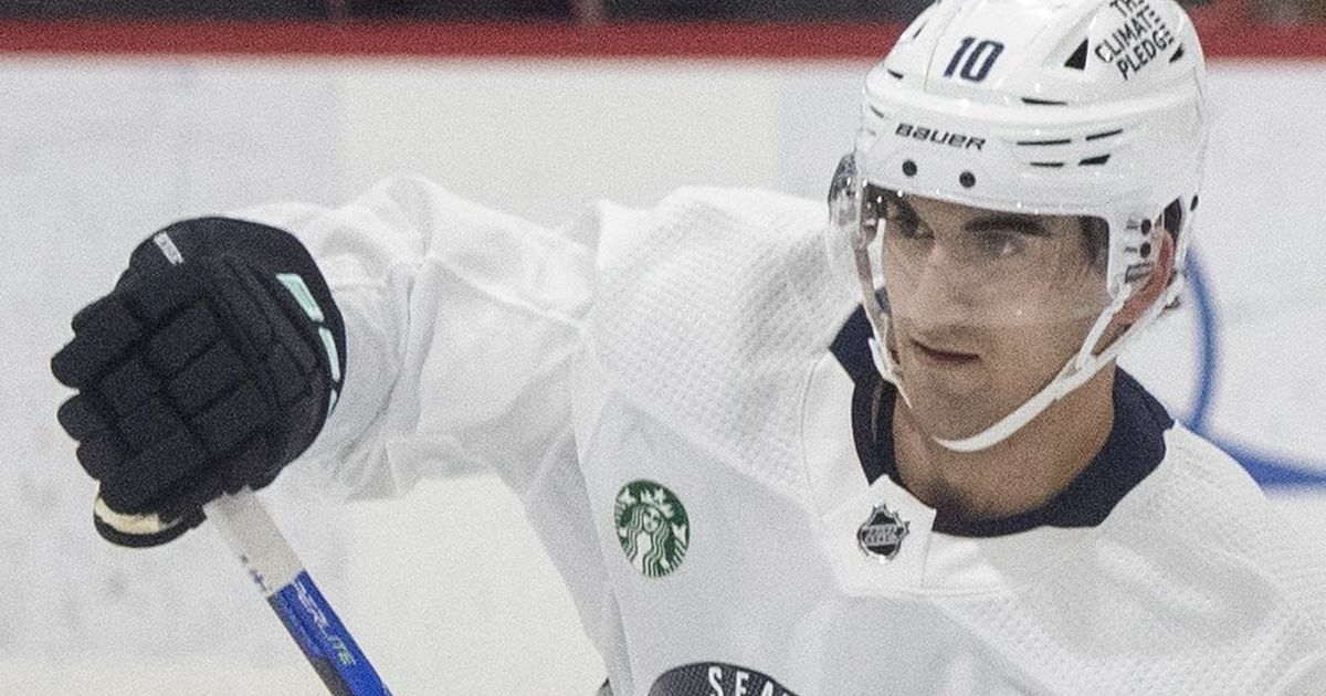 After impressing teammates in first NHL game, Kraken’s Matty Beniers ...