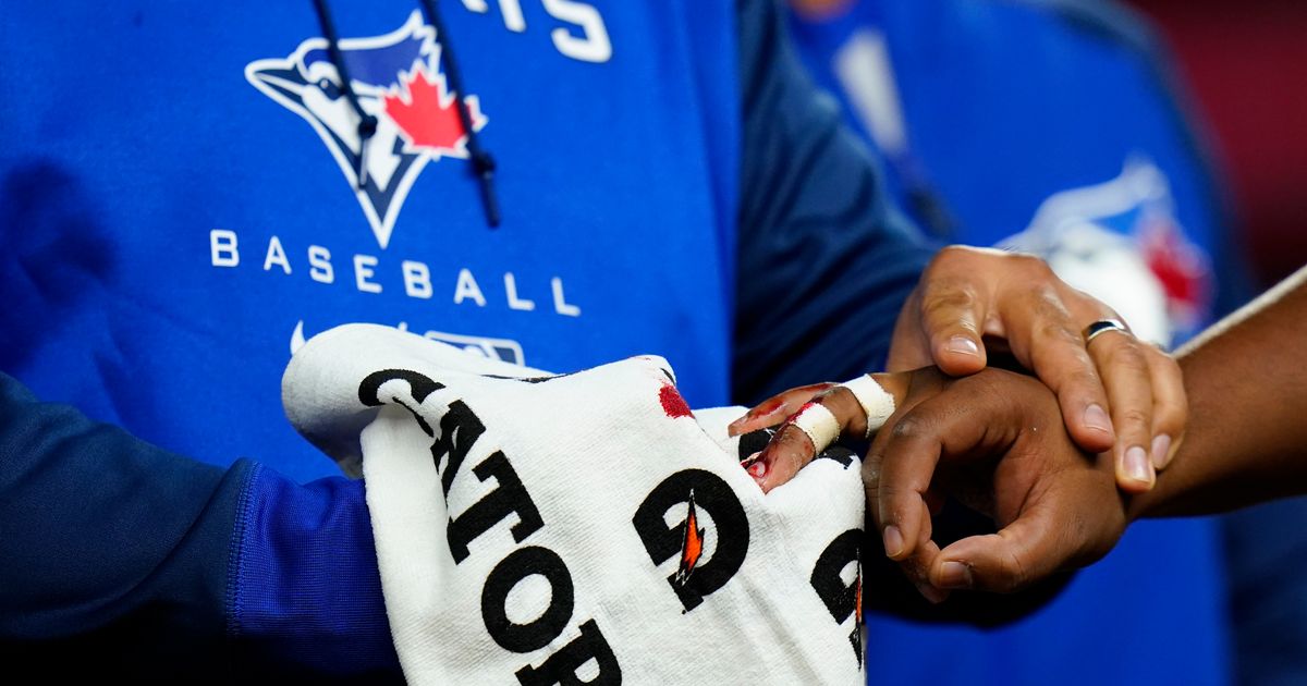 LEADING OFF: Vlad takes his cuts, Braves hit the road | The Seattle Times