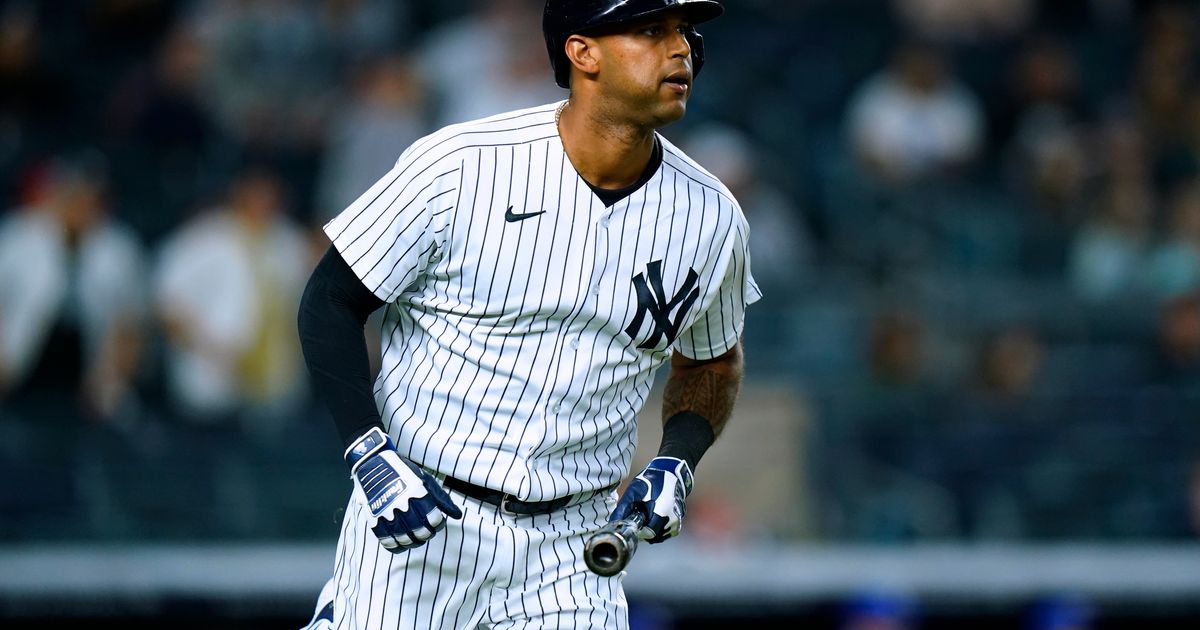 Hicks’ bat, glove lead Yanks past hot-hitting Blue Jays 4-0 | The ...