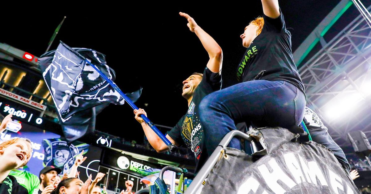 Triumphant Sounders fans shake the Earth, celebrate, spread the love on ...