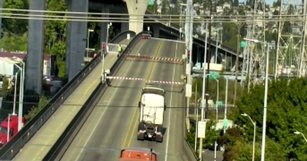 Spokane Street Bridge in West Seattle reopens after snarling morning ...