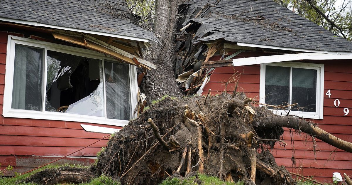 Storm chasers face host of dangers beyond severe weather | The Seattle ...