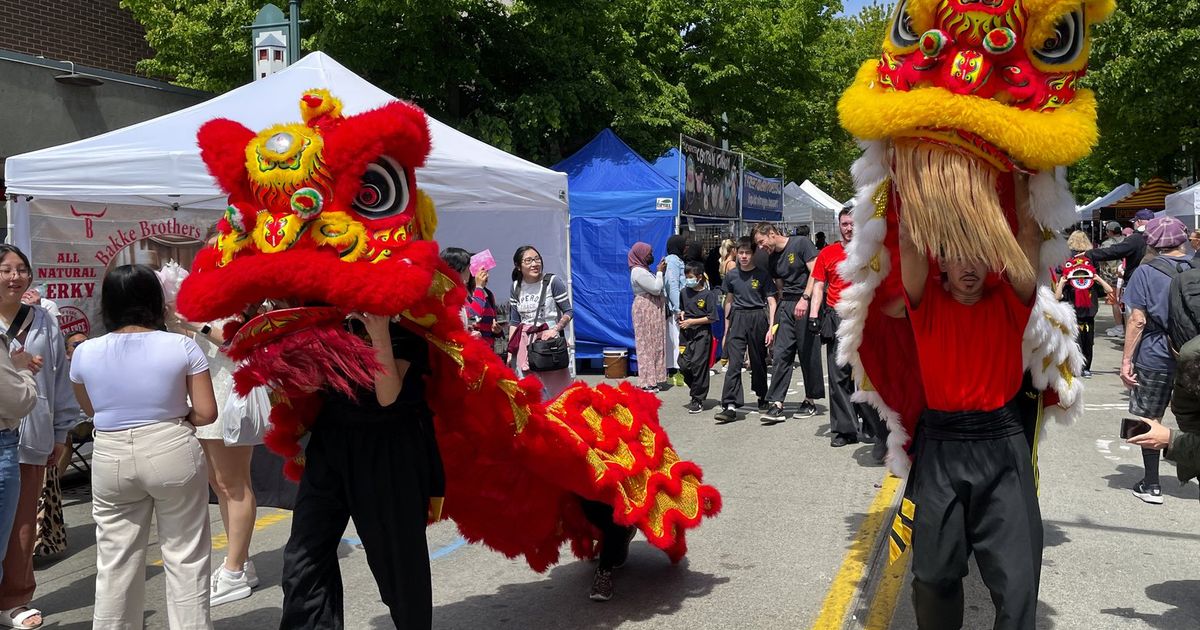 Sun and fun at the U District Street Fair | The Seattle Times