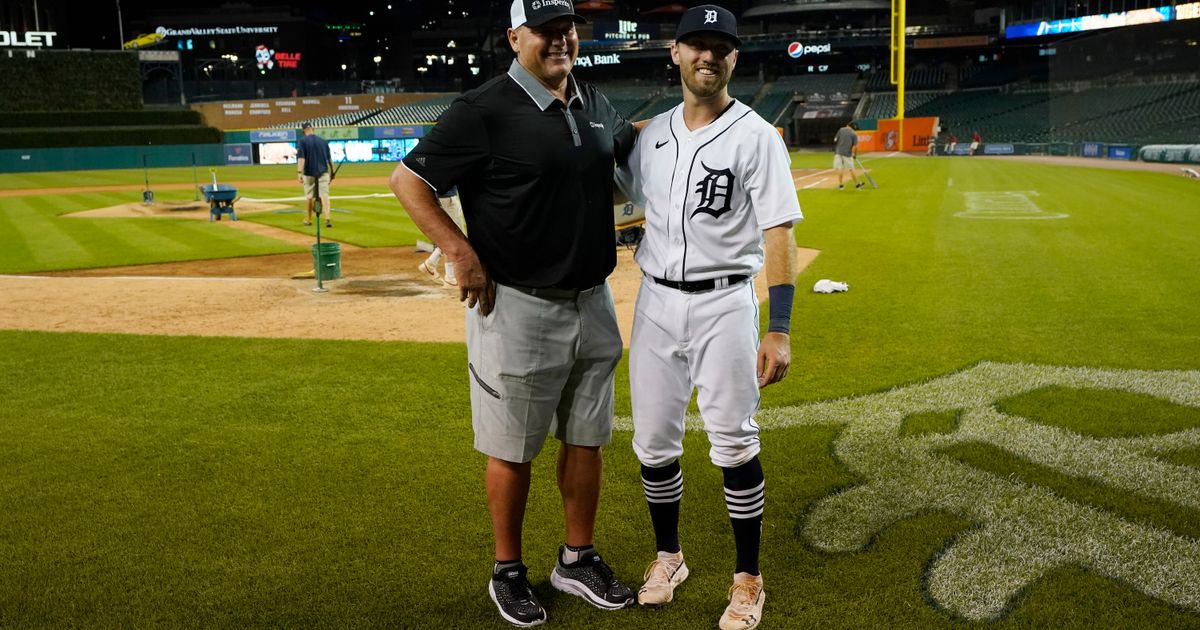 Famous dad watches as Tigers’ Kody Clemens makes MLB debut | The ...