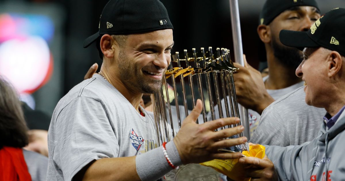 Parra says he is retiring as player, becoming Nats assistant | The ...