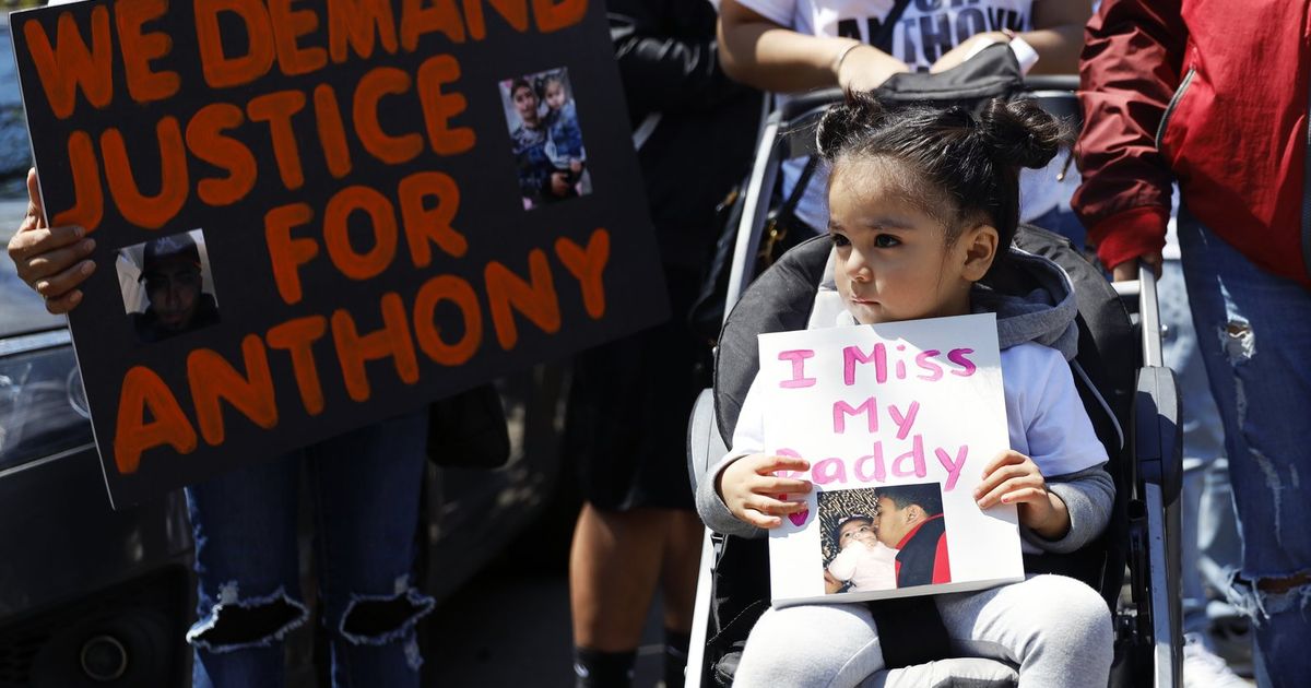 Chicago police unveil long-awaited foot pursuit policy | The Seattle Times