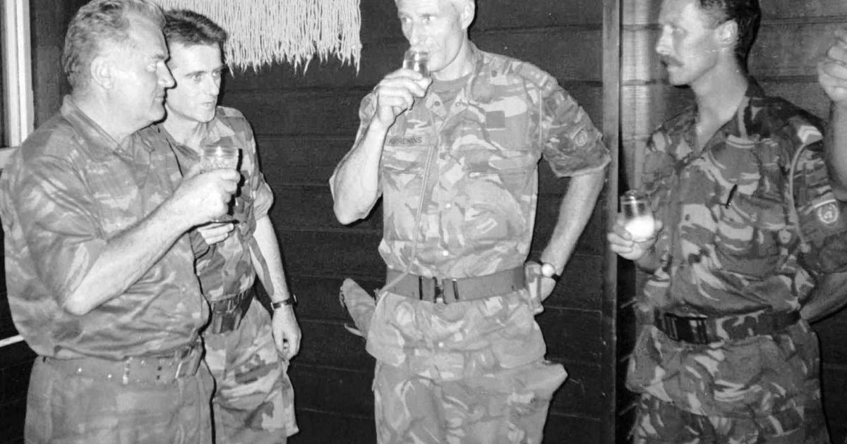 Dutch prime minister apologizes to Srebrenica peacekeepers | The ...