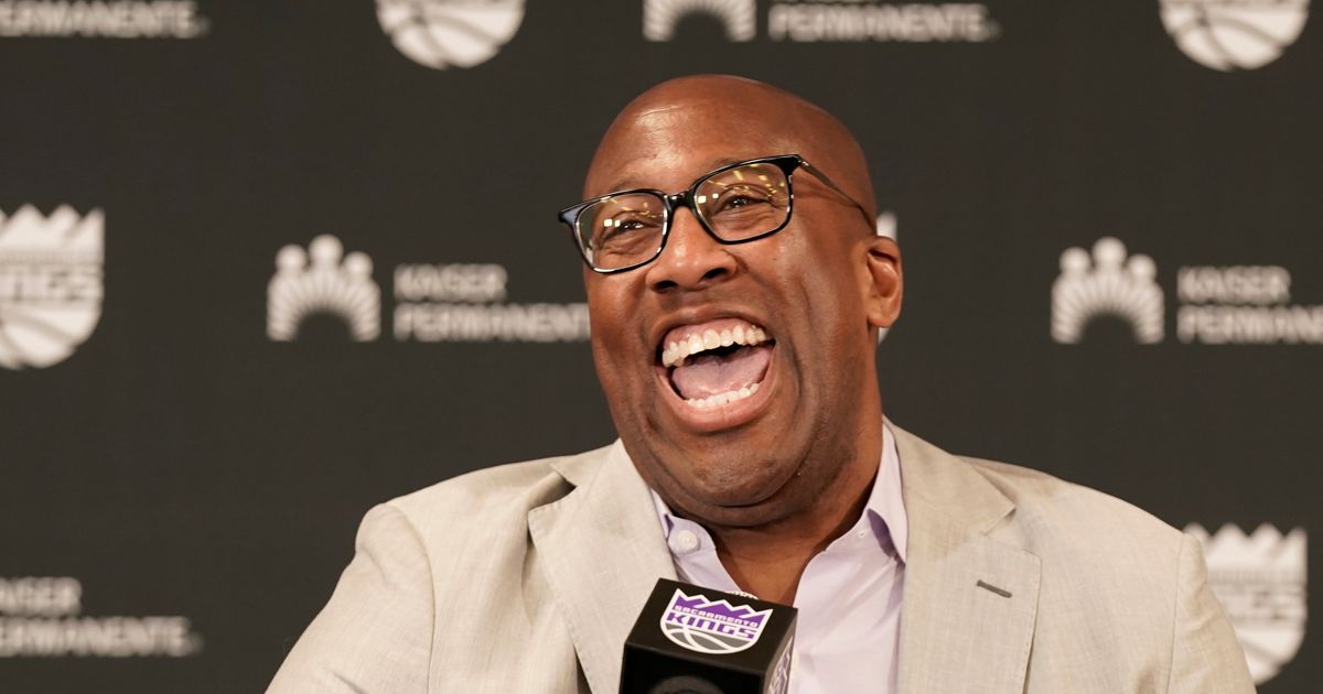 Brown introduced as Kings coach after helping Warriors win | The ...