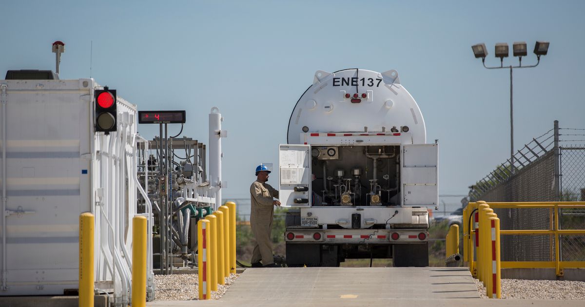 Fire at LNG terminal in Texas jolts residents, fuel markets | The ...