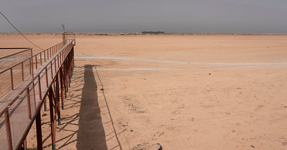 Iraq’s ‘pearl of the south’ Lake Sawa dry amid water crisis | The ...