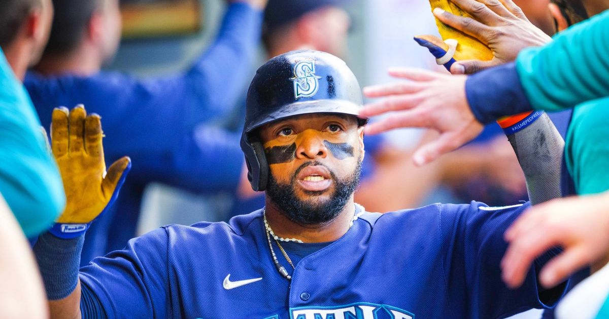 Mariners glad to have Carlos Santana even with Ty France back in lineup ...