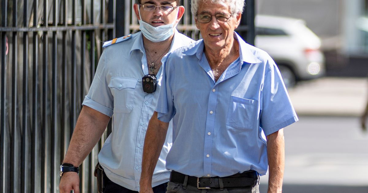 Russian opposition figure detained after returning to Moscow | The ...