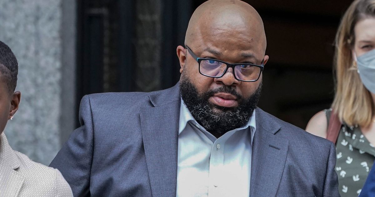 Self-described R. Kelly manager pleads guilty to stalking | The Seattle ...