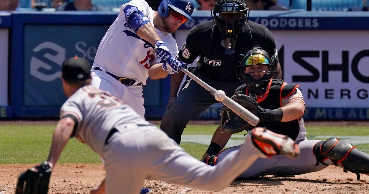 Dodgers rally for 7-4 win over Giants, sweep 4 from rivals | The ...