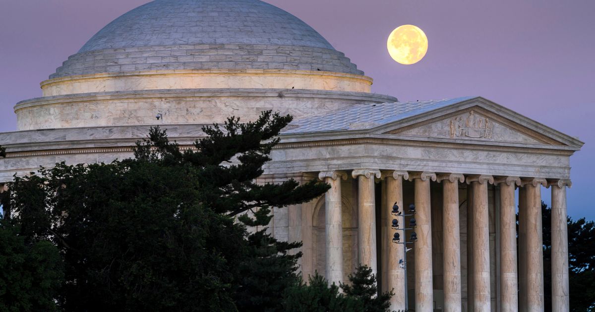 AP PHOTOS: Did you see it? Supermoon graces skies worldwide | The ...