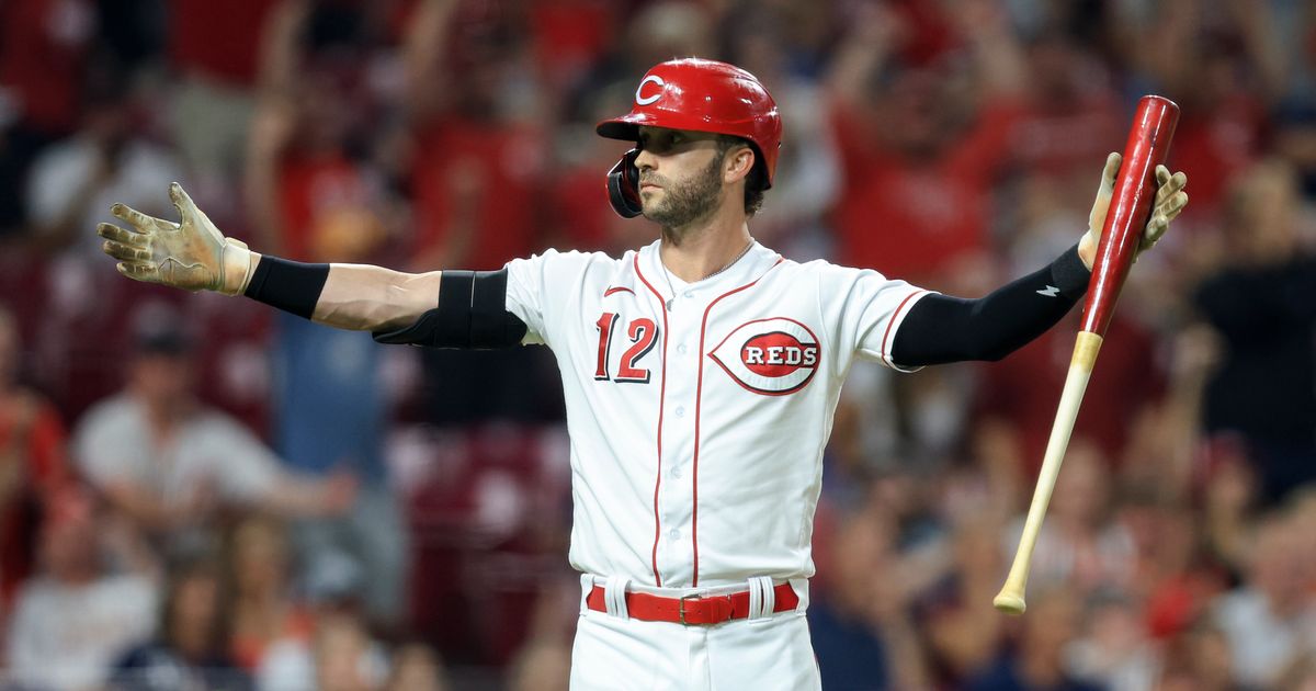 Naquin goes to 1st-place Mets from last-place Reds | The Seattle Times