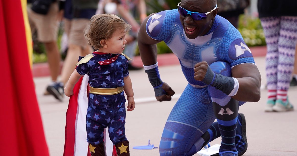 Comic-Con returns in full force with costumes, crowds | The Seattle Times
