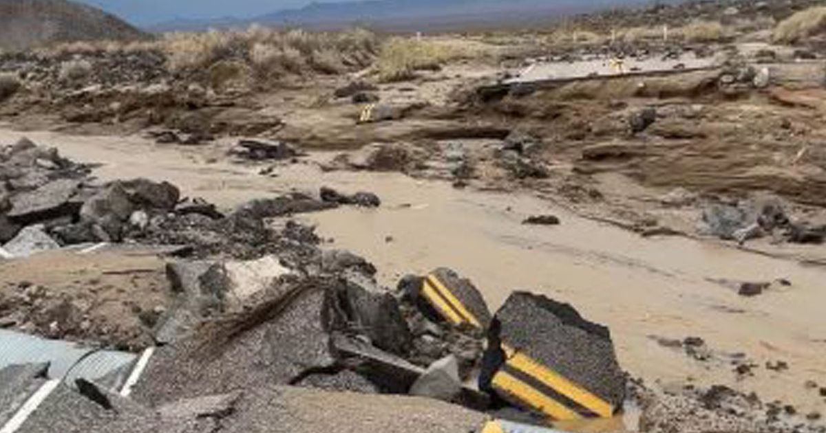 Flash floods close roads into Death Valley National Park | The Seattle ...