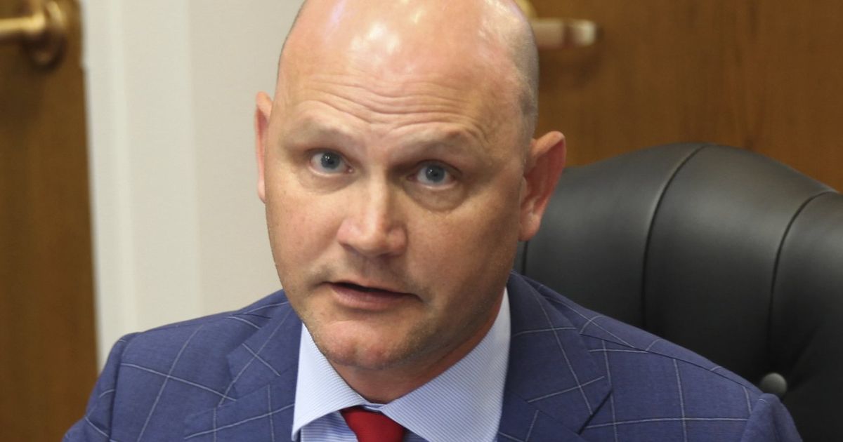 Trump loyalist wins GOP nod to oversee Arizona elections | The Seattle ...
