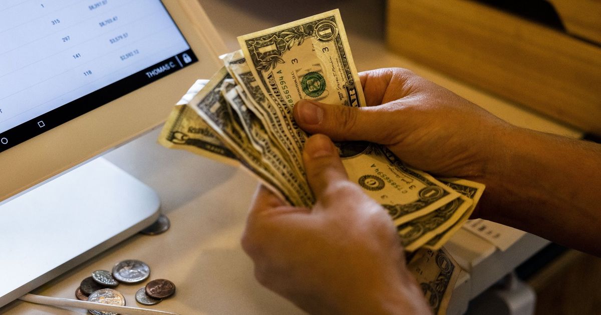 More than one way to tip? How tipping works at Seattle-area restaurants ...