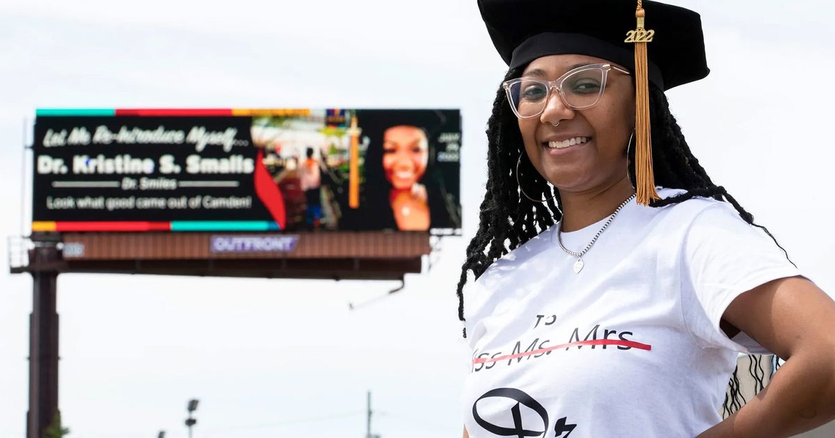 This woman just got her doctorate. Her mom took out a billboard to ...