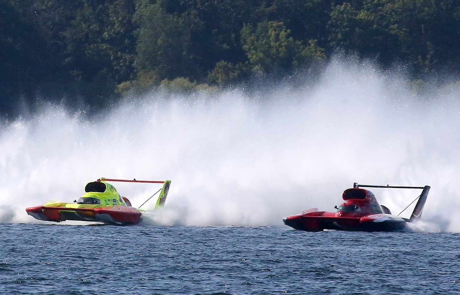 The family Strong disrupts unlimited hydroplane racing with two boats ...