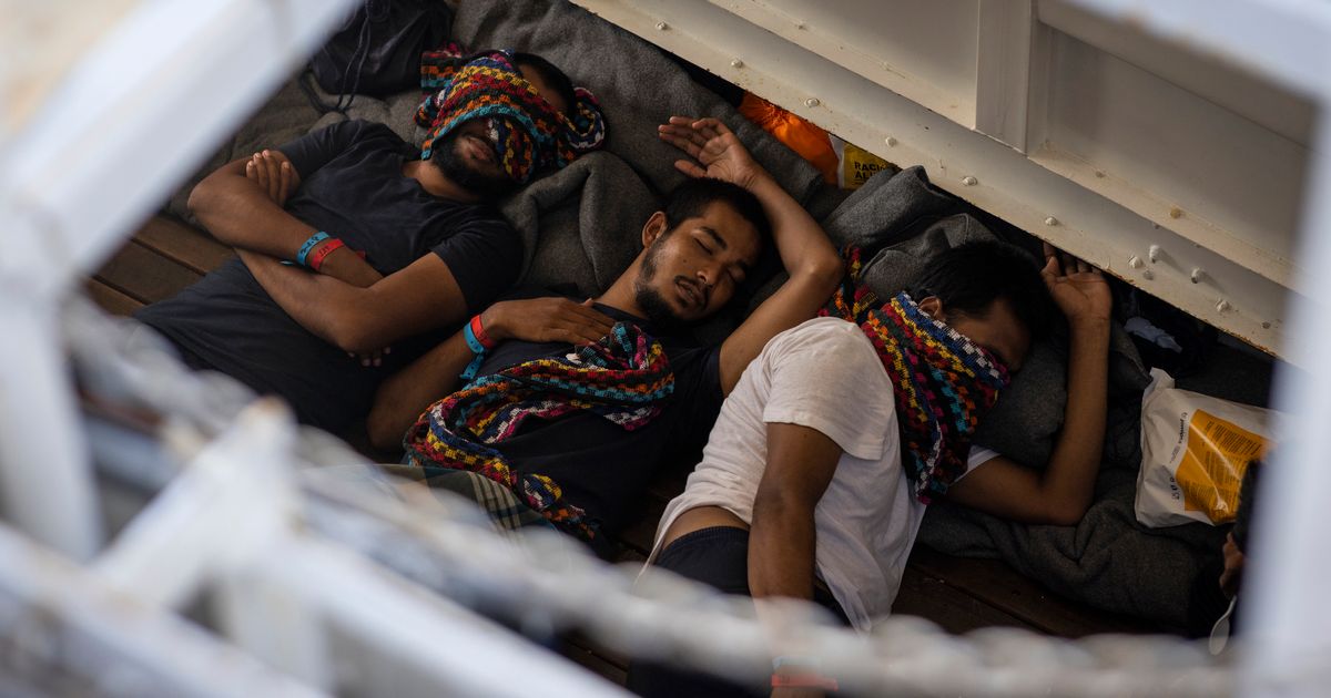 European charity seeks safe port for 460 rescued migrants | The Seattle ...