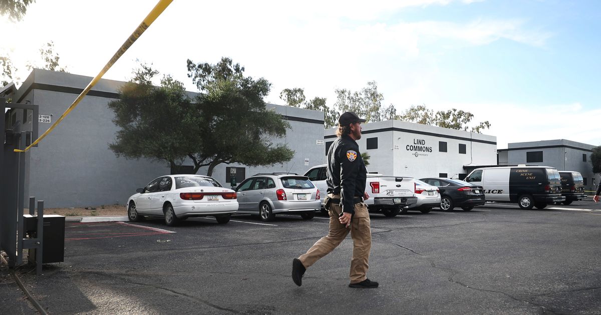 Constable among 4 killed in Arizona eviction shooting | The Seattle Times