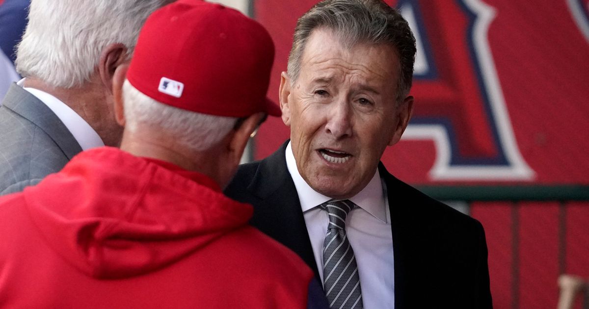 Angels owner Arte Moreno explores selling franchise | The Seattle Times
