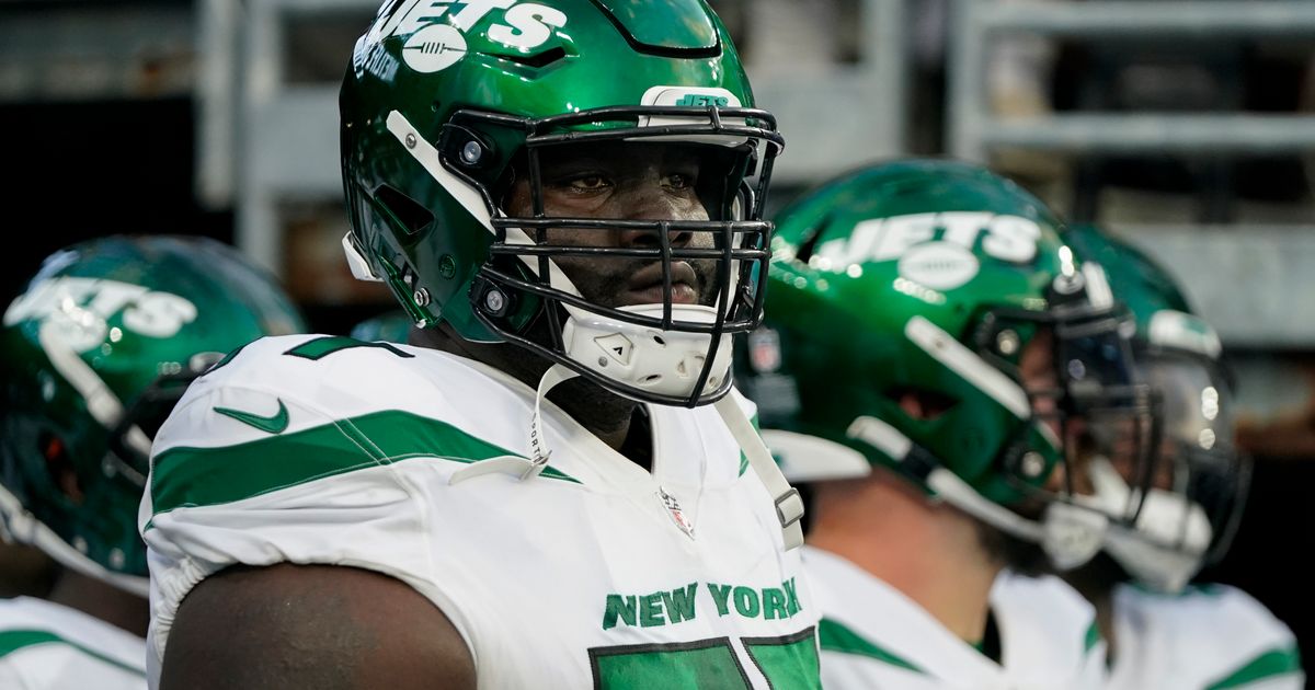 Jets’ Becton placed on season-ending IR with knee injury | The Seattle ...
