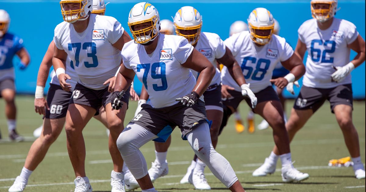Chargers’ Pipkins turns it around to win right tackle job | The Seattle ...