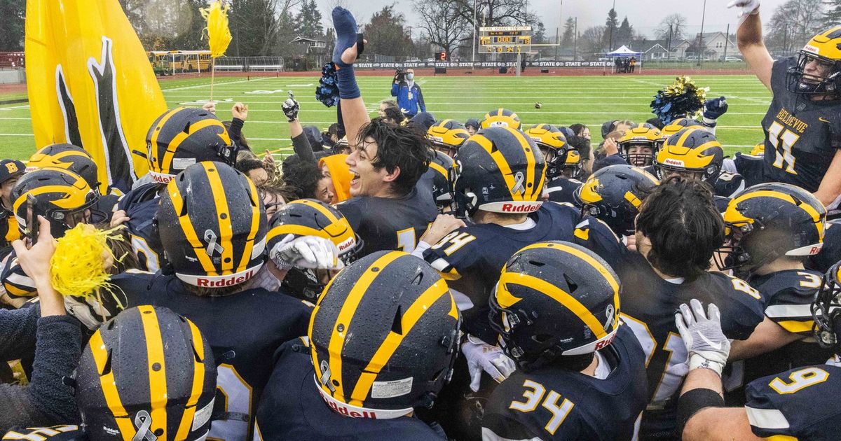 WIAA sticking with high-school venues for WA state football title games ...