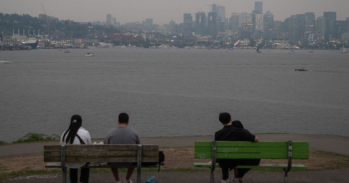 Photos: Wildfire smoke engulfs Seattle skyline | The Seattle Times