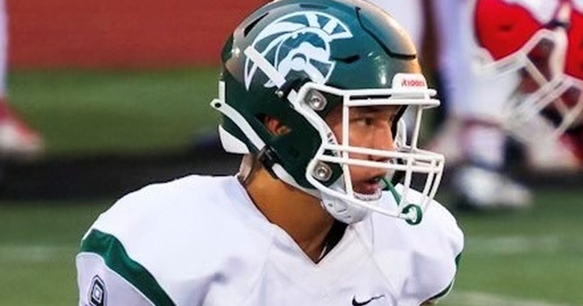 Moses Martin tackling Edmonds-Woodway opponents to help veterans ...