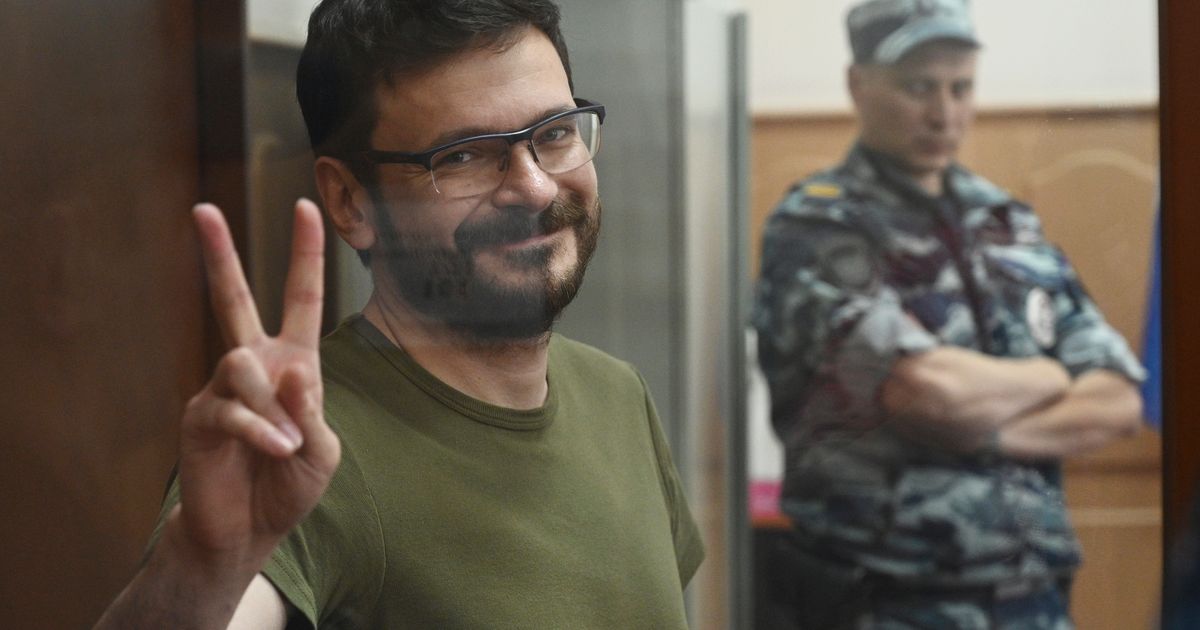 Jailed Kremlin Critic Government Has ‘failed To Shut Me Up The