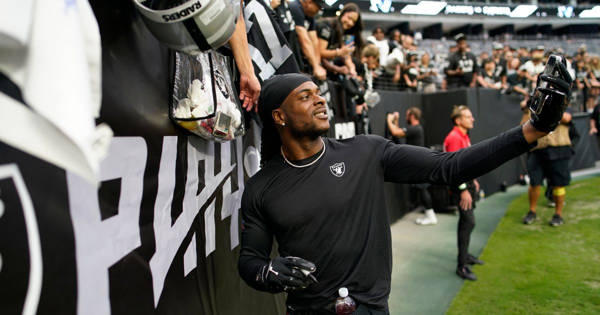 Raiders, Chargers renew rivalry with new faces in fold | The Seattle Times