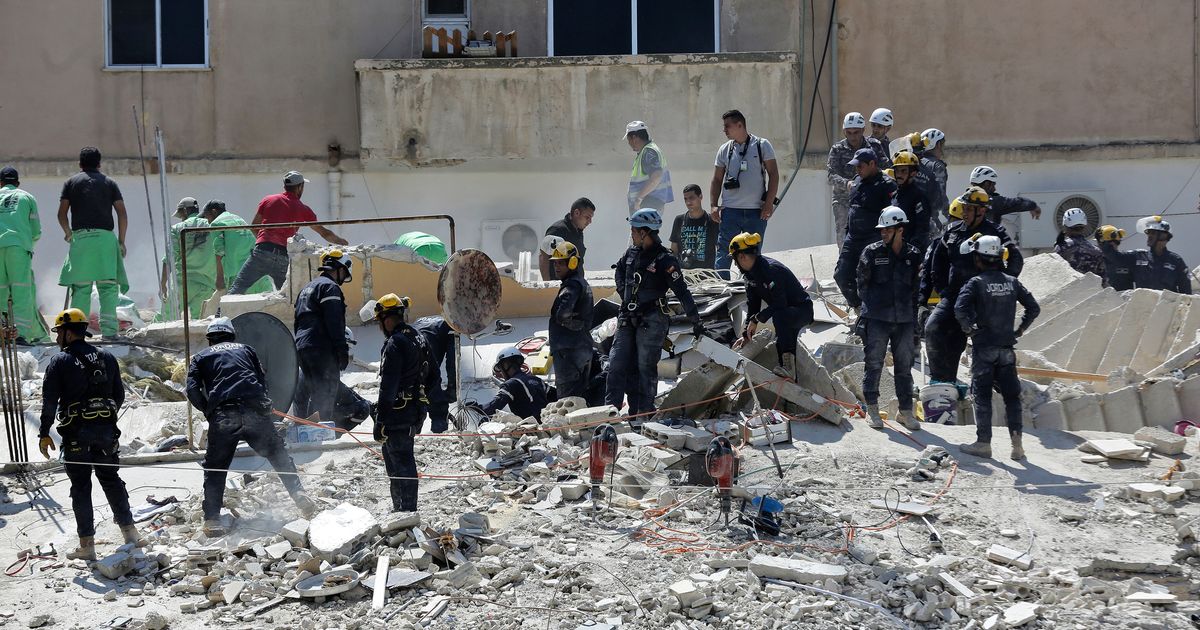 Death toll in Jordan building collapse rises to 10 | The Seattle Times