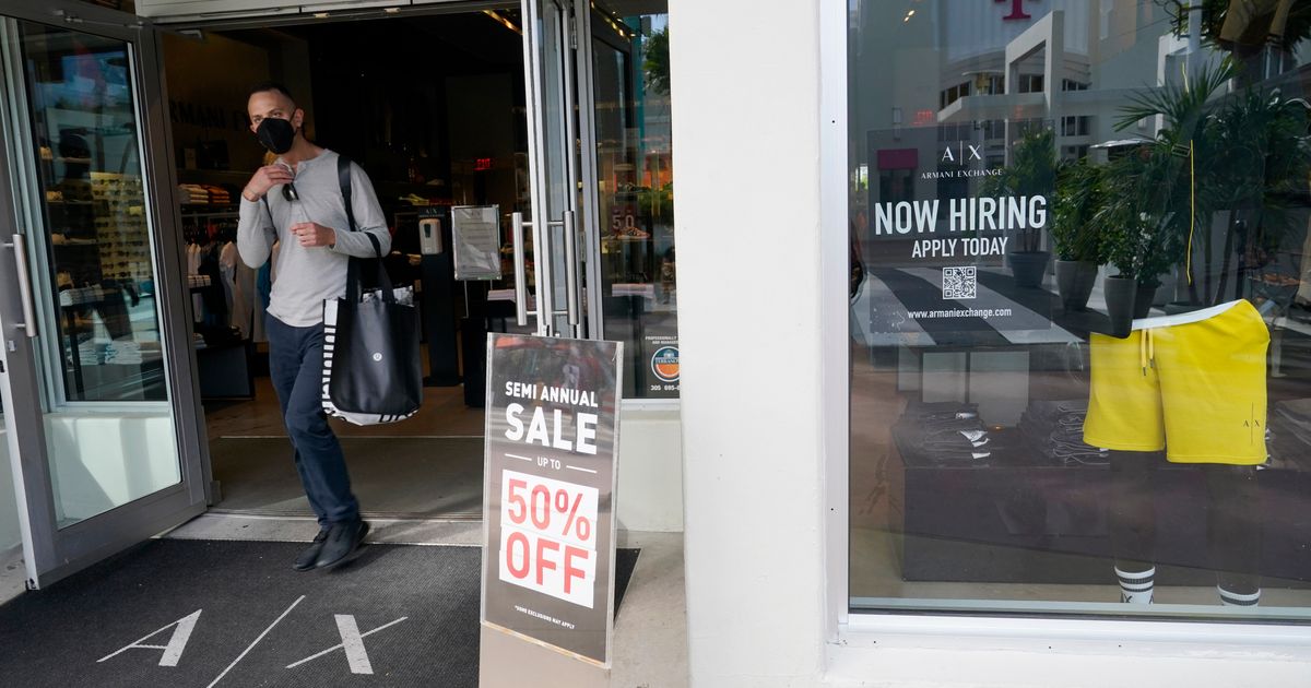 US consumers gaining confidence as gas prices keep falling | The ...
