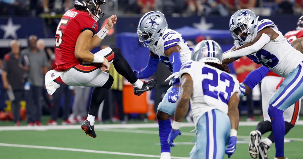 Bucs punter kicks on 3 snaps in row, 1st hitting video board | The ...