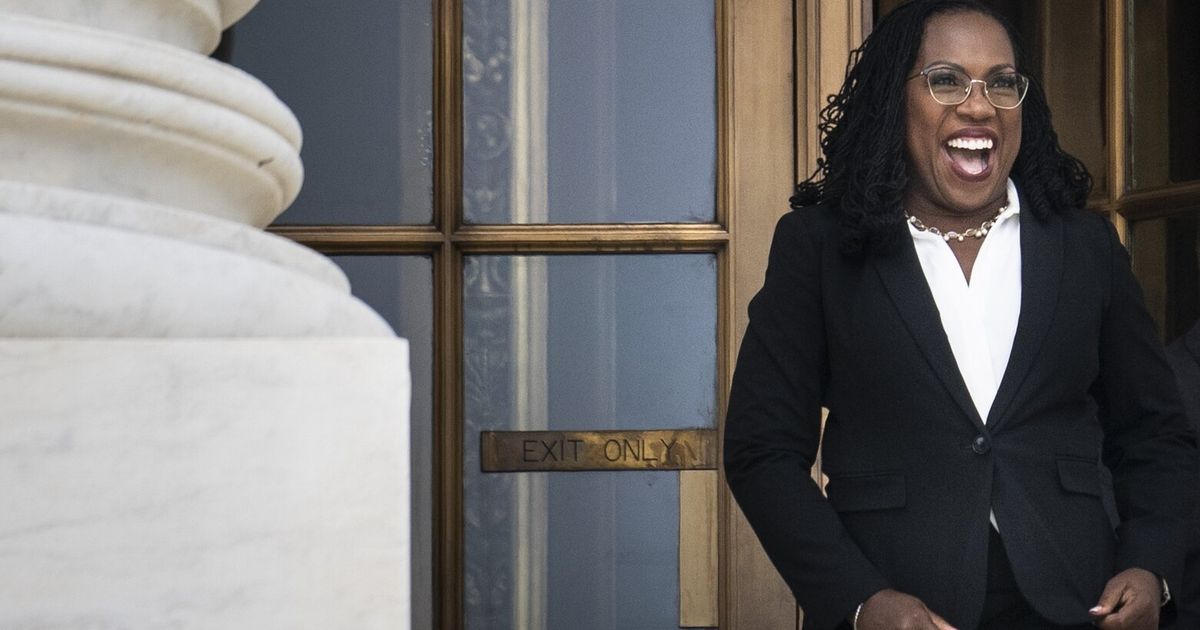 Supreme Court welcomes the public again, and a new justice | The ...