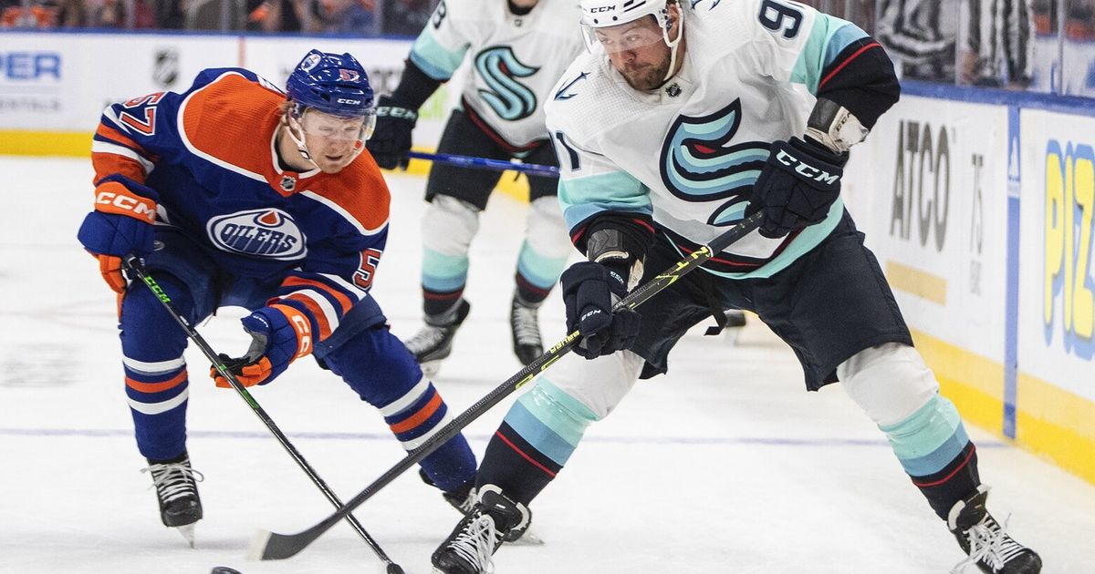 Shane Wright plays at center for Kraken in preseason finale, which is ...